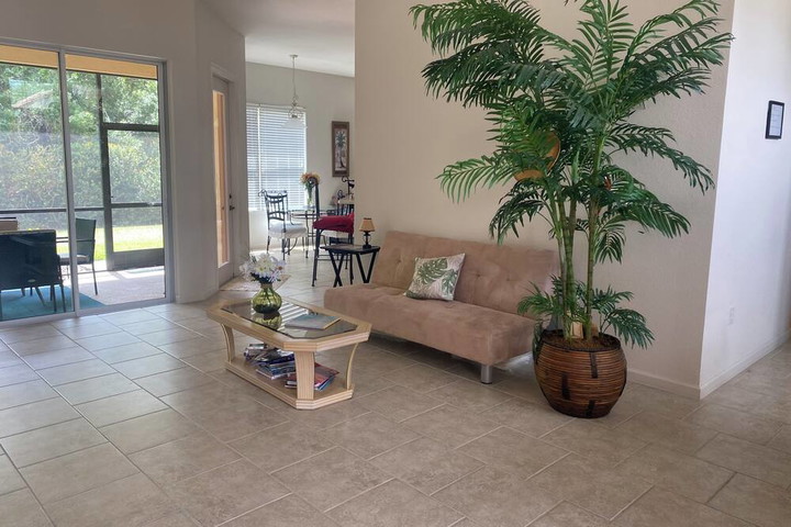 Gorgeous Villa Located In A Gated Community With Resort Style Amenities. - Fort Myers