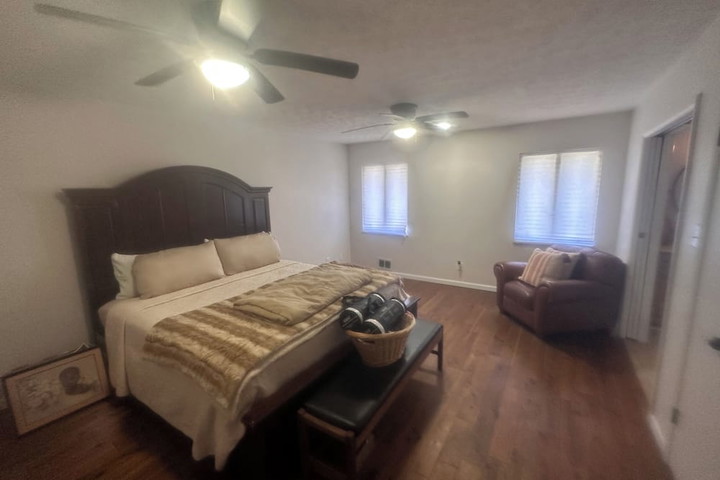 Charming/spacious One-level 5-bedroom B&b In A Nice And Quiet Area In Dayton. - Dayton, OH