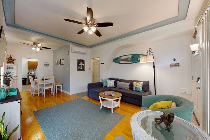 Mermaid: Steps To Beach~bay~2nd St~petsok~fastwifi - Norwalk, CA