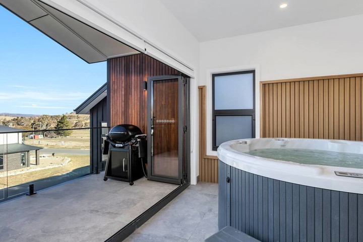 The Peak At Abbott. Spa, Ev Charger & Luxury - 14 Abbott Street - Jindabyne