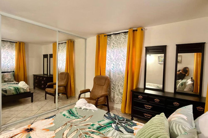 Spacious 2br Apt  Kitchen  Laundry  Wifi - Yauco