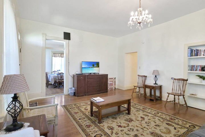 Historic Brick Home: Bryce Canyon Gateway, Sleeps 6 - Panguitch, UT