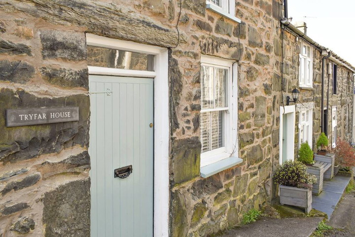 3 Bedroom Accommodation In Harlech - Harlech