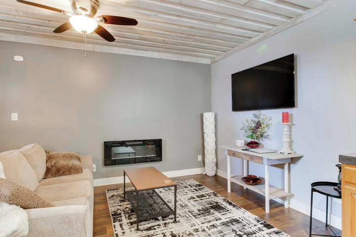 2 Mi To Self Regional Mc: Updated Apartment - Greenwood, SC