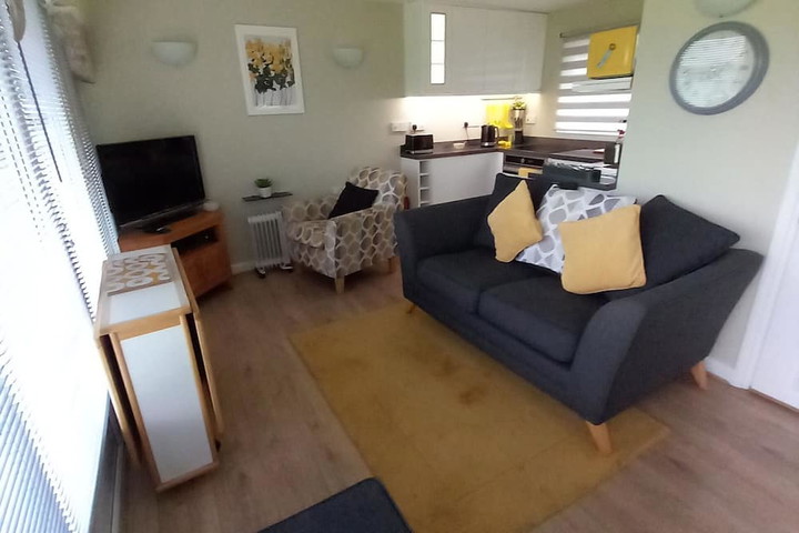 Five Star Shack (Short Breaks Available) - Norfolk