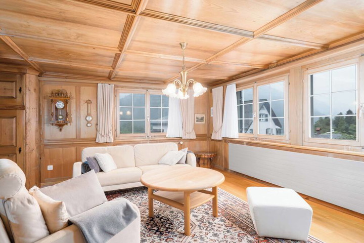 Twin Room Near Glarus, Desk & Parking - Elm