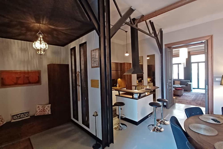 K18 Industrial Luxury Front And Rear Balcony Epicenter Of Downtown/party Area. - Budapest