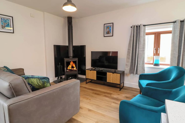 Ladybird Rest, Pet Friendly, With Open Fire In Bideford - Clovelly