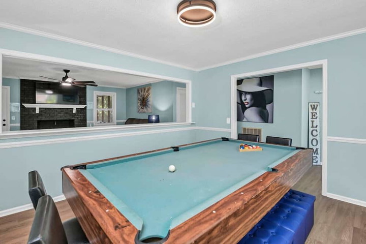 Family Cove | 4br + Private Pool & Billiards - Lexington, SC