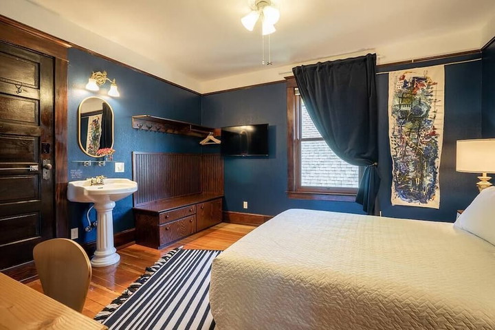 Charming Room In Victorian Bnb Parking Avail - Rm3 - Seattle, WA