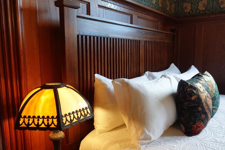 New Restored Room Inside Historic Hancock Mansion - Proceeds Benefit Nonprofit - Houghton, MI