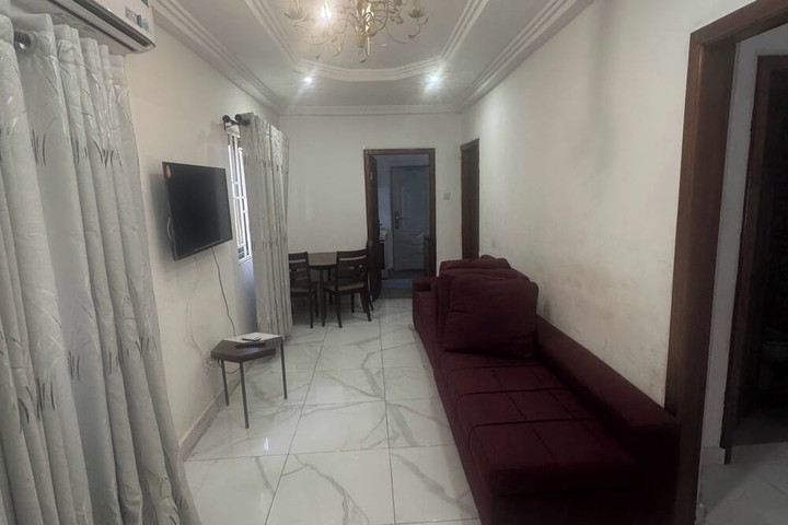 Poolside 2-bedroom Apartment In Beautiful Accra With Ac For Relaxing Stays - Accra