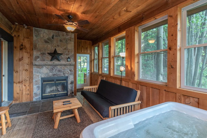 Chalet En Rondins Confortable Avec Jacuzzi Et Cheminée - Maryland (State)