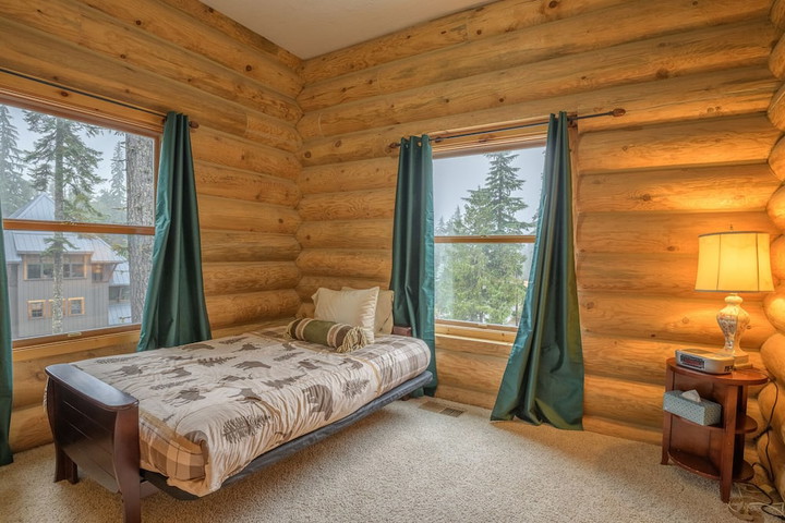 Third Night Free On Stays Before 9/21/26 - Mount Hood, OR