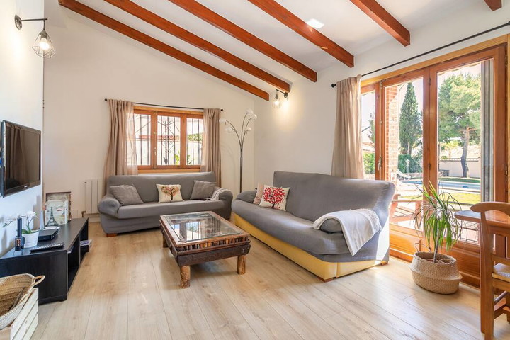 Casa De Vacaciones "Las Yucas" Que Admite Mascotas, Con Vistas A La Montaña Y Wi-fi - Jijona