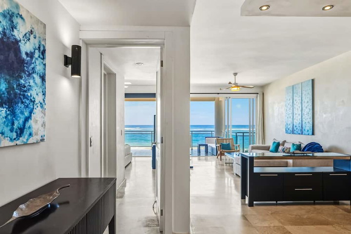 Kite Beach Oceanfront Pool & Hot Tub 203 - Cabarete