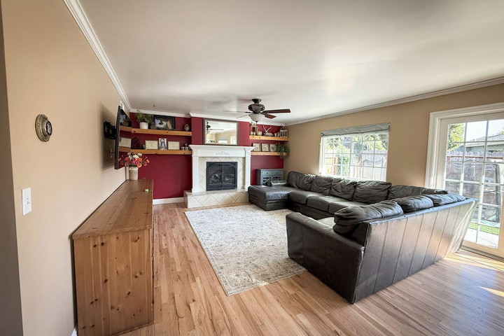 Family Friendly Farmhouse - Salinas, CA