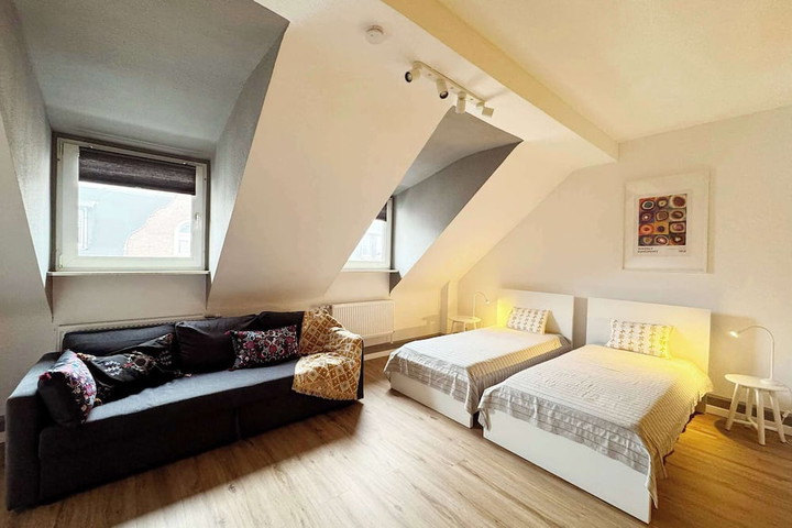Big Flat With Fresh Renovation,free Parking,sonyps - Moers
