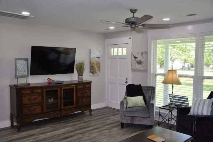 Central Retreat D, New, Close To Everything! - Lebanon, TN