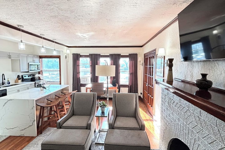 Cozy Escape Spacious 3-bedroom Apartment In Serene Dayton - Dayton, OH