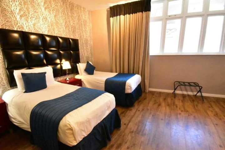 Royal Hotel Cardiff By Belvilla - Standard Twin Room - Cardiff