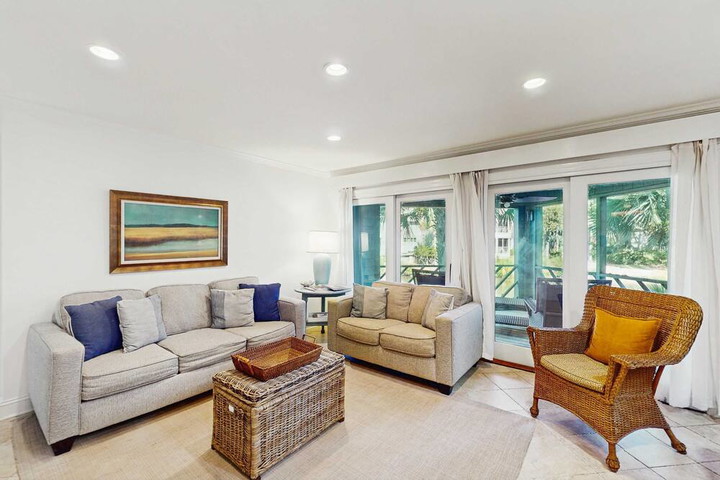 Lagoon-front Villa W/ Screened Porch, Wifi & Ac - Steps To Beach, Tennis & Golf - Kiawah Island, SC