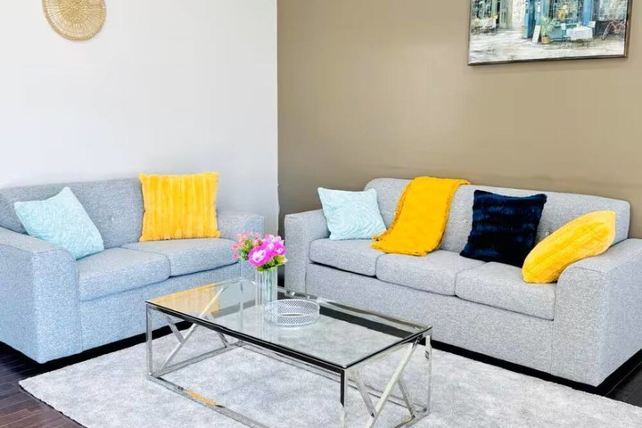 4br Family House ~ Backyard ~ Balcony~board Games - Brampton