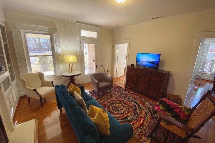 New 4 Bed/4.5 Bath Historic Home In The Boro-walking Distance To The Square - Smyrna, TN