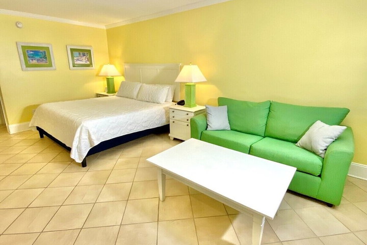 Pet-friendly, 3 Blocks To Beach, Pool, #306 - Atlantic Beach, NC