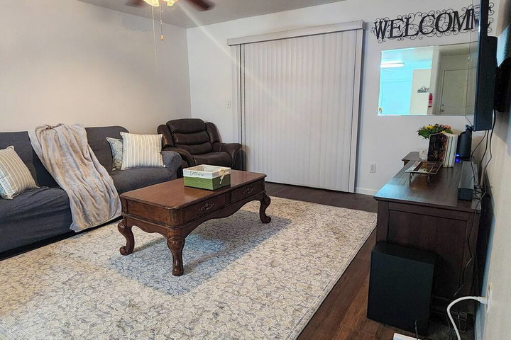 Home With Family King Bed. To Visalia 4 Min. Away. Near Sequoia Tional Park - Exeter, CA