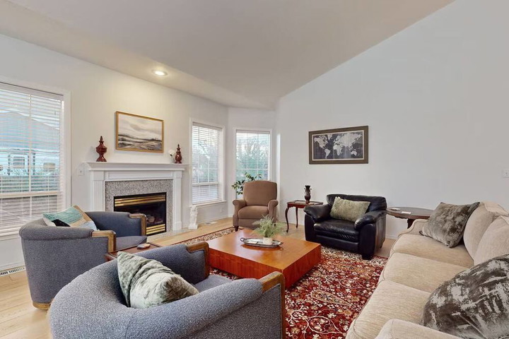 Pet Friendly Home W/ Fenced Yard | Sleeps 6 - Redmond, OR