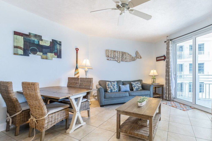 Exquisite 2-br Oceanfront Haven With 3 Private Balconies At The Wyndham Oceanwalk - Daytona Beach, FL