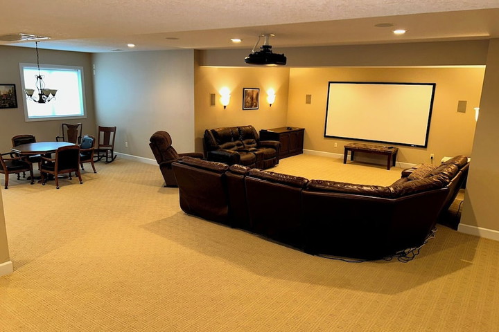 Beautiful 5br Modern Family Home In The Country And Only 18m From Notre Dame - Bremen, IN