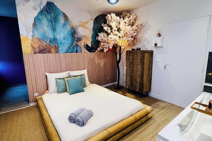 Deluxe Asian Suite With Spa Tub - Meaux
