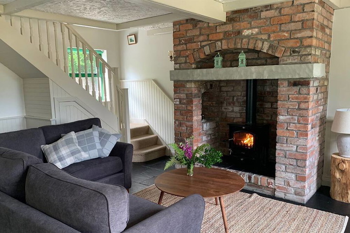 Ardnagashel Est No 1 - Sleeps 4 Guests  In 2 Bedrooms - County Kerry