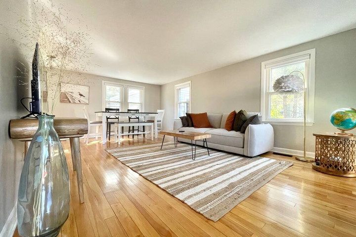 Beautiful 3br Home With Office In Town Of Brunswick With King Beds - Brunswick, ME