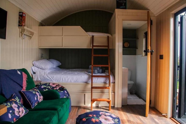 Shepherds Rests Luxury Hut - Cushendall