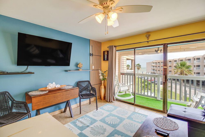 Corpus Christi Ocean-view Condo, Walk To The Beach - Corpus Christi, TX
