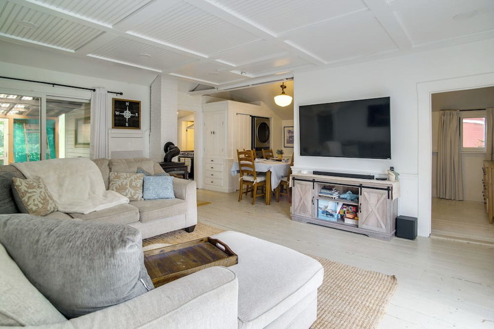 Access To Centerville's Resident Beaches! Cozy Gem - Barnstable, MA