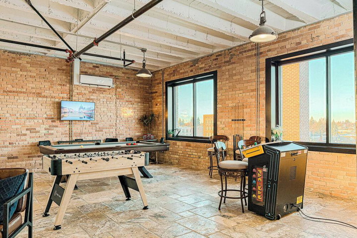 Private North Penthouse W/arcade Games,tanning&redlight Beds - Idaho Falls, ID