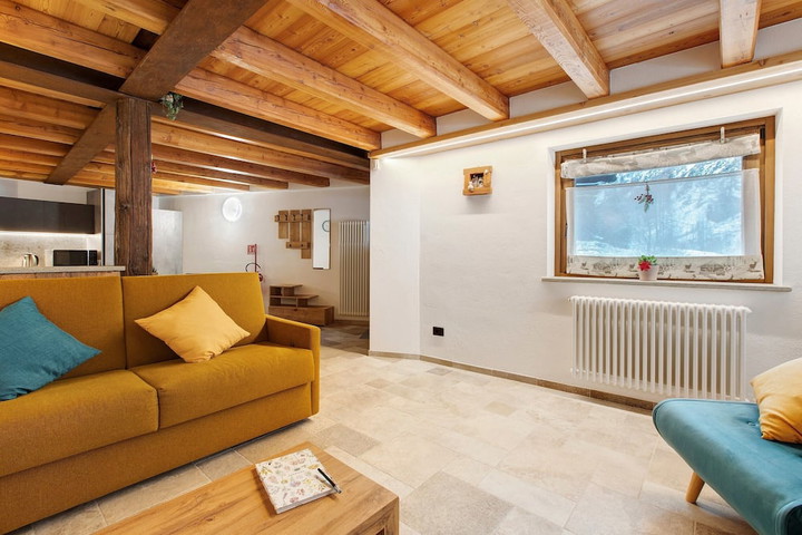 Apartment 'La Mèizòn' With Mountain View, Shared Garden And Wi-fi - Valsavarenche