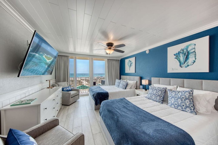 Epic Gulf/beach Views! Balcony/beach Supplies/pool - St. Petersburg, FL
