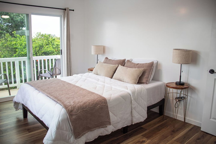 Charming 2-bedroom Near The Beach With Ac, Wifi, Yoga, Surf, Golf - O‘ahu, HI