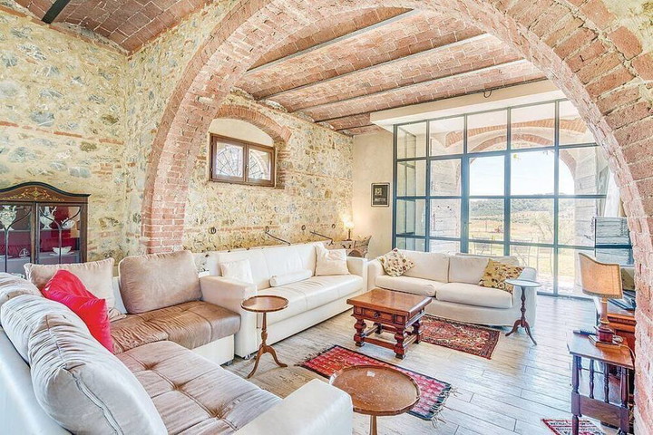 Villa Dicondra: A Welcoming Two-story Villa In The Characteristic Style Of The Tuscan Countryside, With Free Wi-fi. - Gavorrano