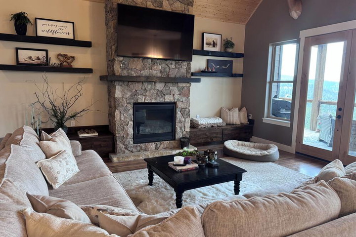 All Things Outdoor W Epic Mountain Views, Lakes, Breweries,wineries & More - Prineville, OR