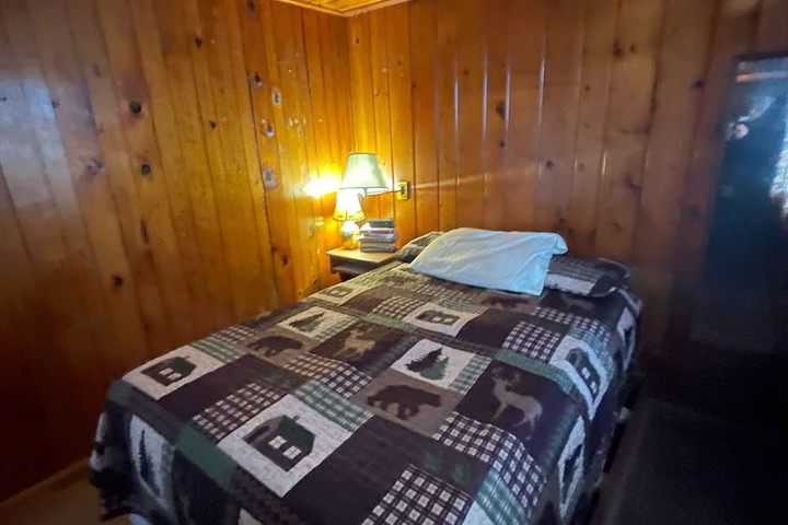 Lake Huron Beach Front Cabin For Two. - Oscoda, MI