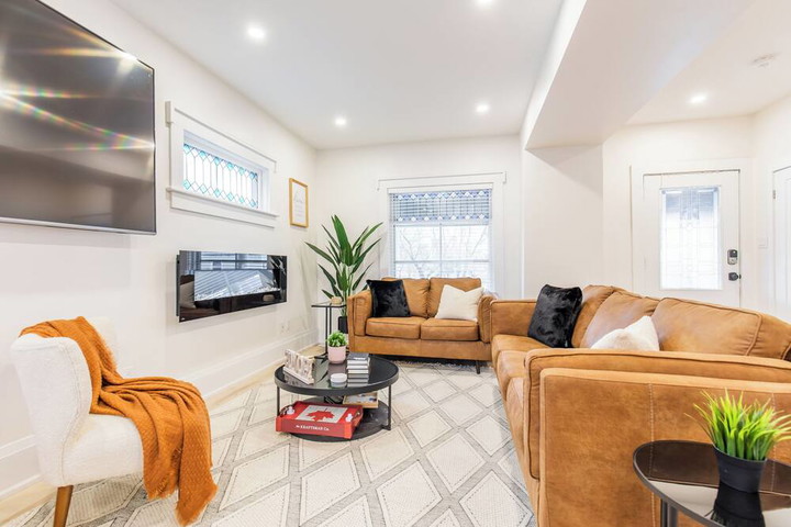 Luxury 5br Family Oasis W/ Gameroom/king Bed/hot Tub/pool -