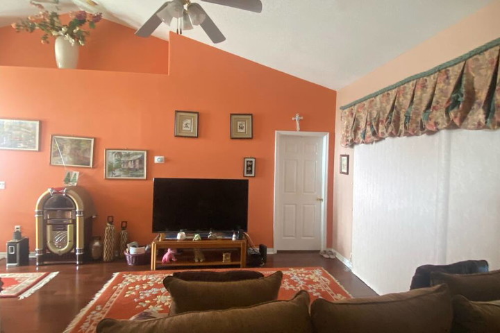 Three Bedrooms, Full Kitchen, Clean, Quiet And Relaxing. - St. Cloud, FL