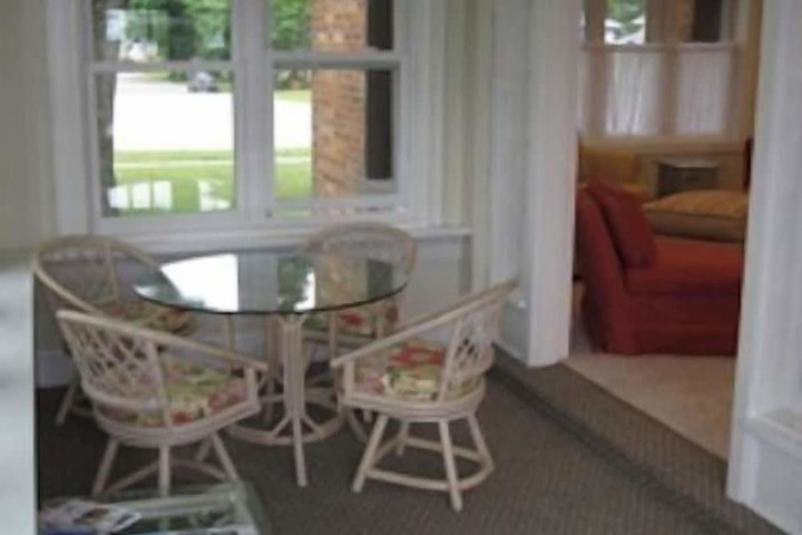 In The Heart Of Town;upscale Historical Home;walk To Lake Superior&boat Cruises! - Munising, MI