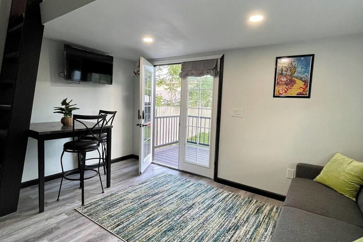 Charming 1-bedroom Loft Tiny House Near Downtown Denver - Lakewood, CO
